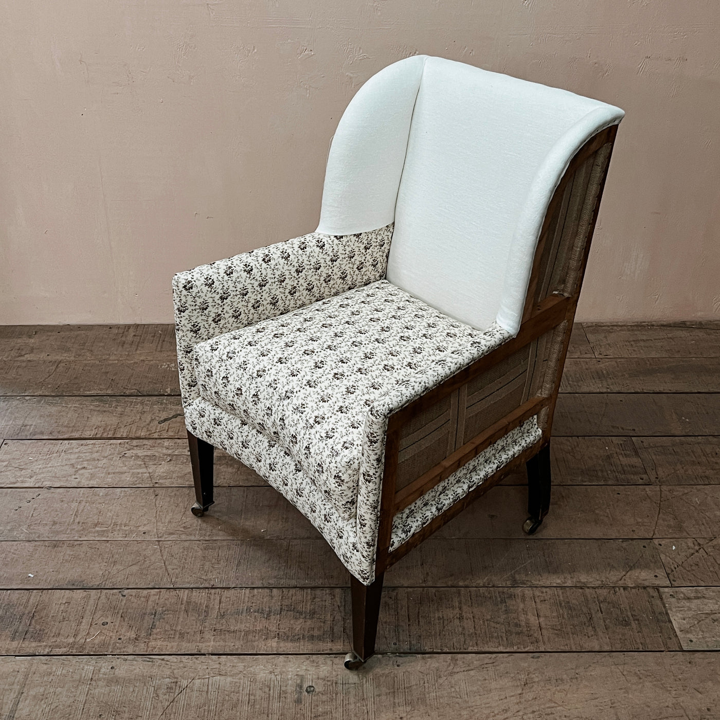 Mabel Wing Chair– Faeger Shop